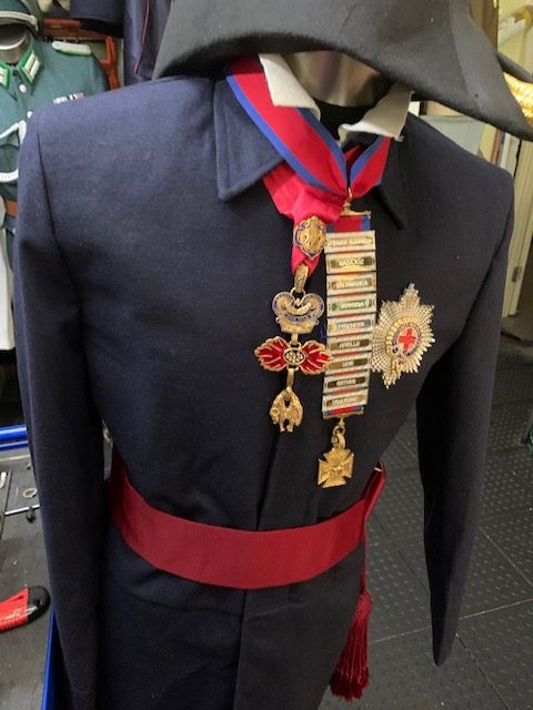REPLICA UNIFORM AS WORN BY THE DUKE OF WELLINGTON AT WATERLOO ...